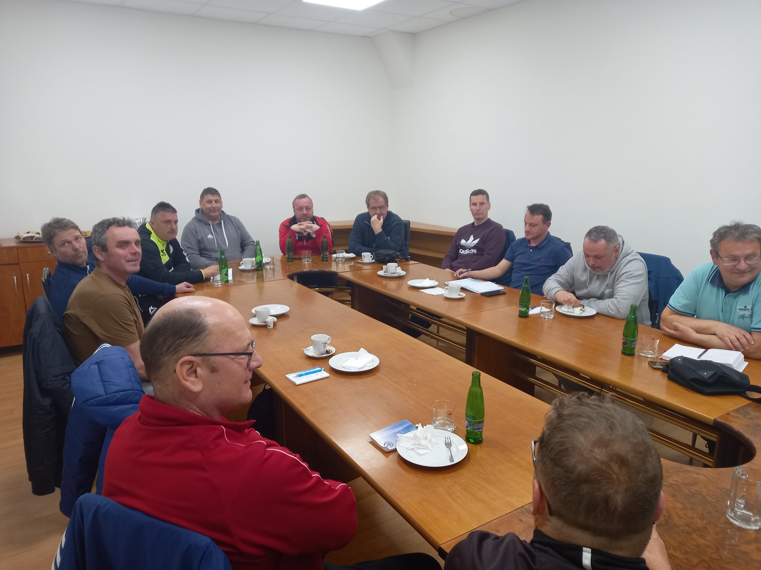 Pracovná porada zástupcov vedenia FATK so zástupcami klubov - Mestský ...